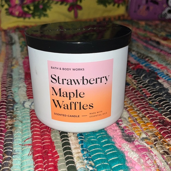 Bath & Body Works | Accents | Bath Body Works Strawberry Maple Waffles ...